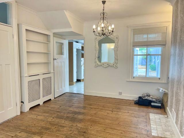 3 bedroom Attractive Three Bedroom House to rent
