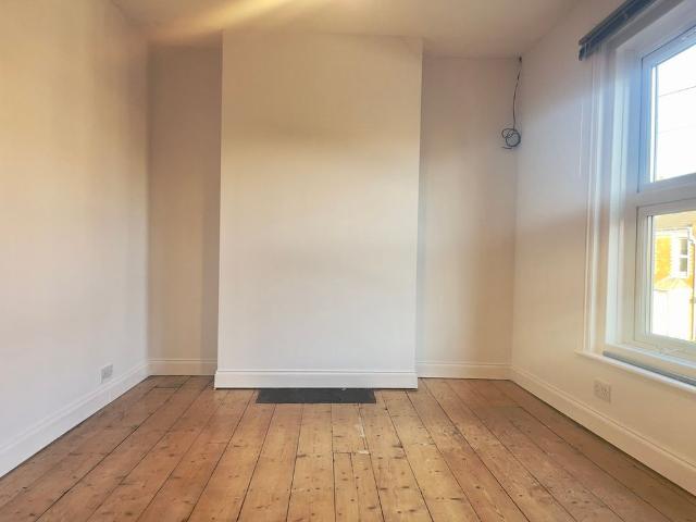 3 bedroom Attractive Three Bedroom House to rent