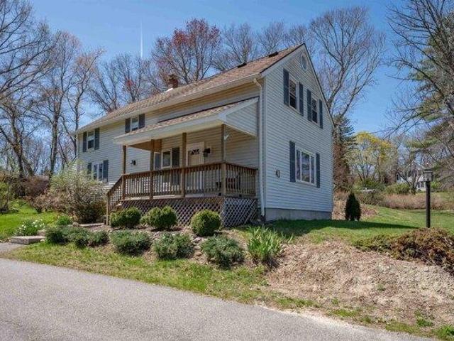 3 bedroom, Atkinson NH 03811 LS102827622