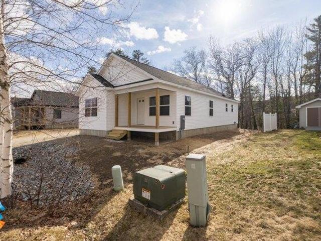 3 bedroom, Auburn ME 04210 LS103035839