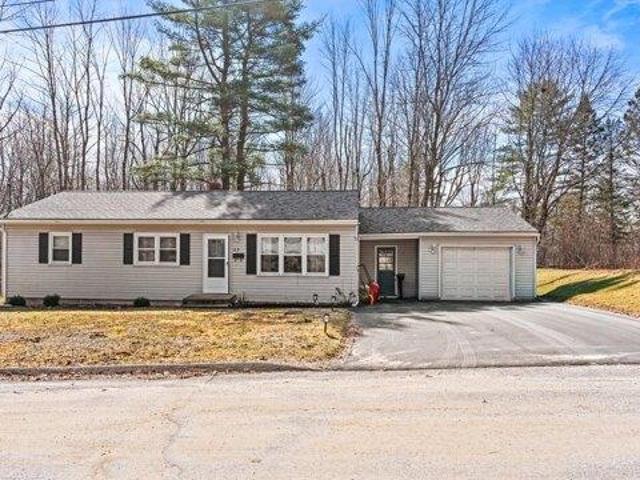 3 bedroom, Auburn ME 04210 102258048