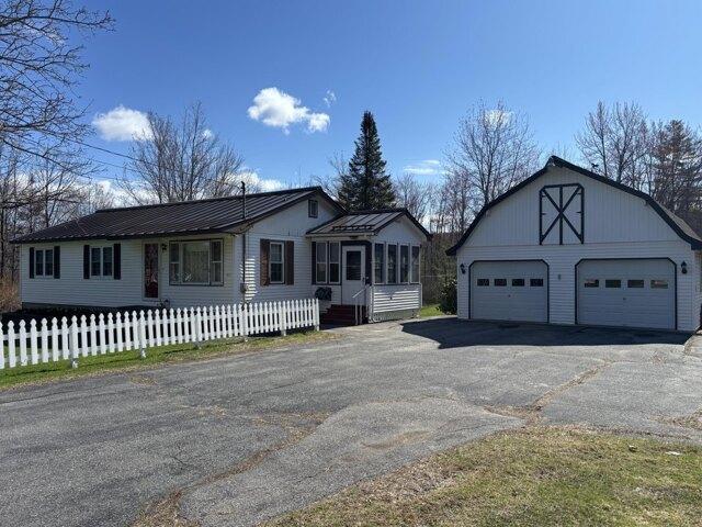 3 bedroom, Augusta ME 04330 102670513
