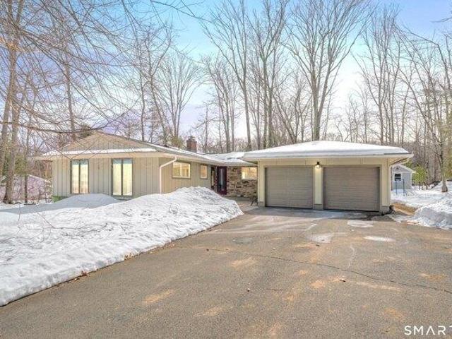 3 bedroom, Avon CT 06001 LS102155087