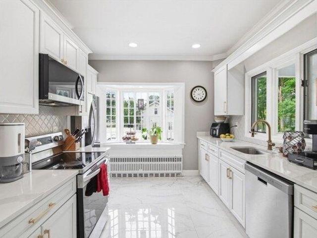 3 bedroom, Avon MA 02322 104757855