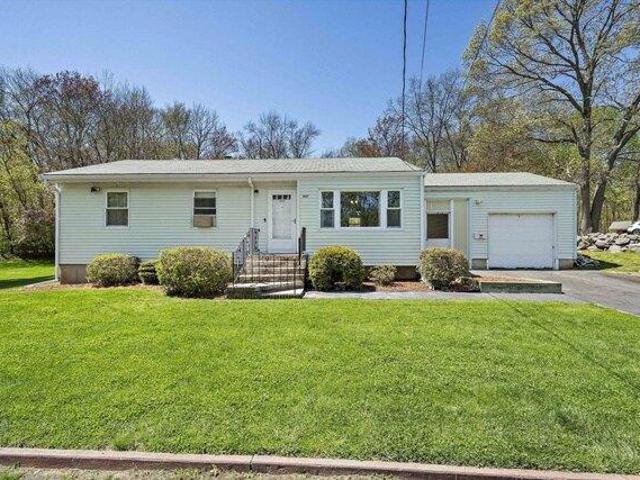 3 bedroom, Avon MA 02322 LS102564671