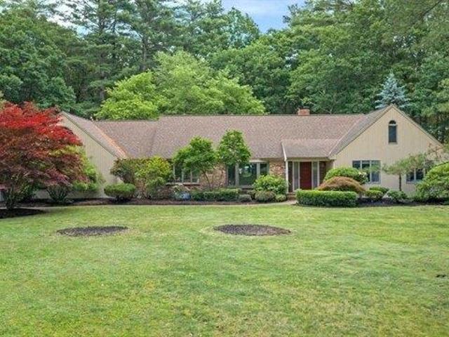 3 bedroom, Boxford MA 01921 104759021