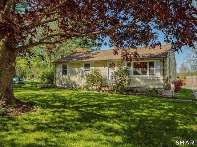 3 bedroom, Bozrah CT 06334 104187602