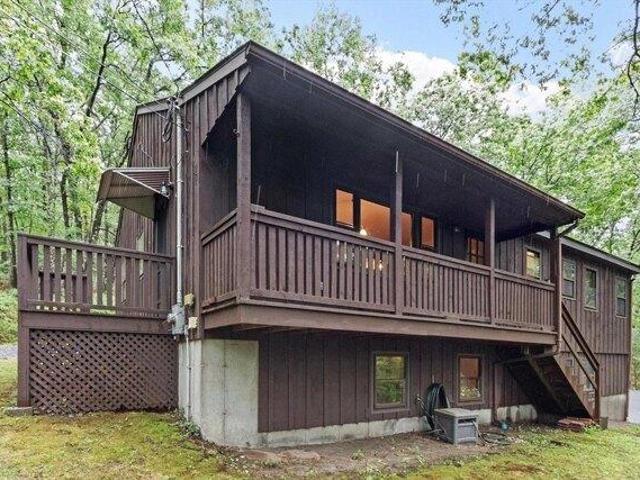 3 bedroom, Bolton MA 01740 104009052