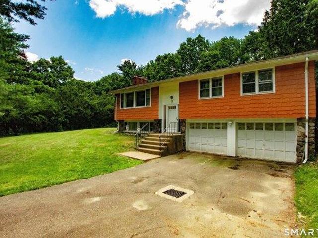 3 bedroom, Bolton CT 06043 105140470