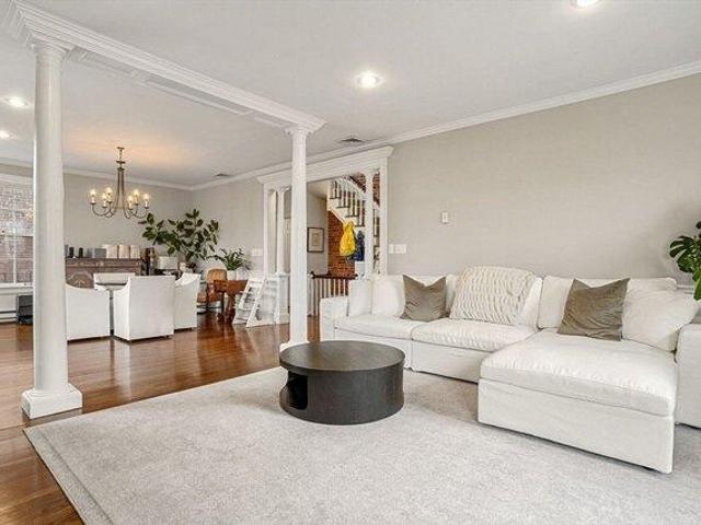 3 bedroom, Boston MA 02114 105106737