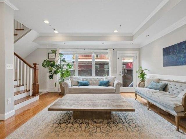 3 bedroom, Boston MA 02119 102370580
