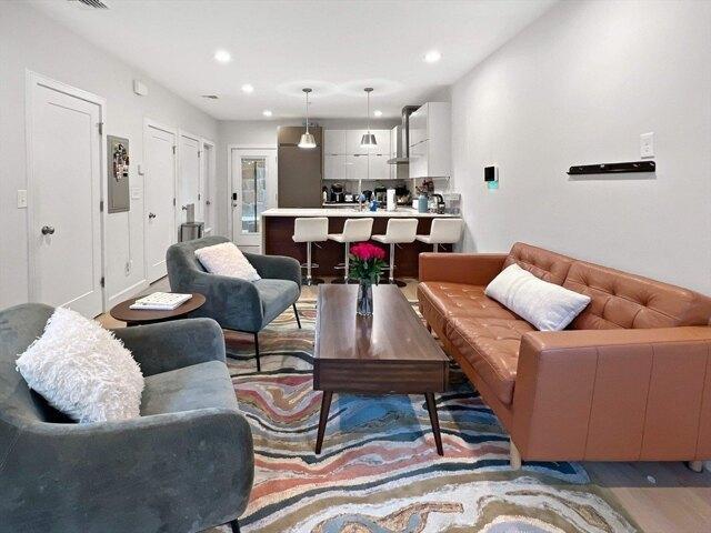 3 bedroom, Boston MA 02119 104790571