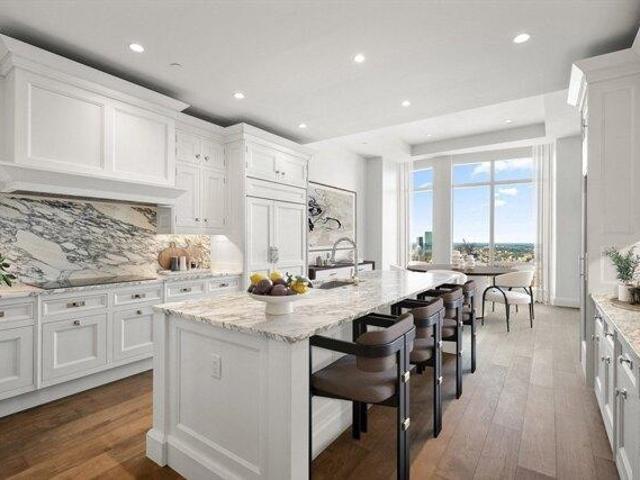 3 bedroom, Boston MA 02110 103493759