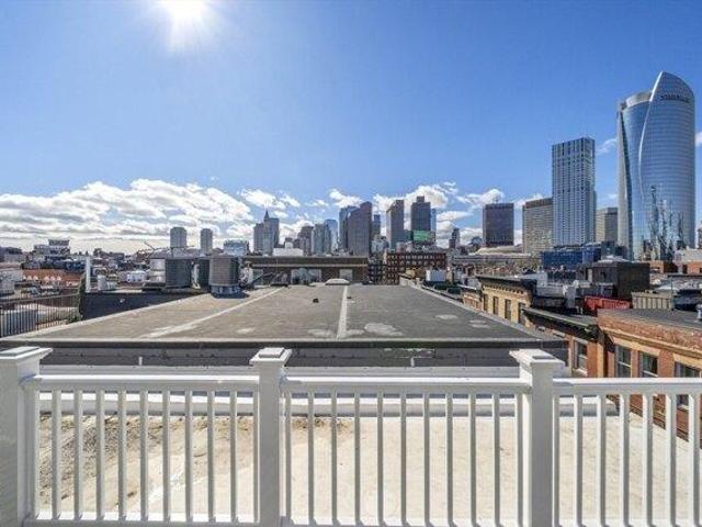 3 bedroom, Boston MA 02113 102962347