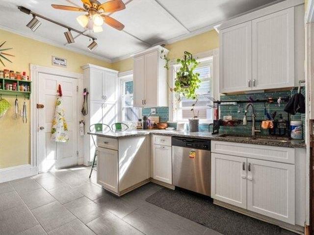 3 bedroom, Boston MA 02124 103498391