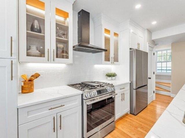 3 bedroom, Boston MA 02124 104831150