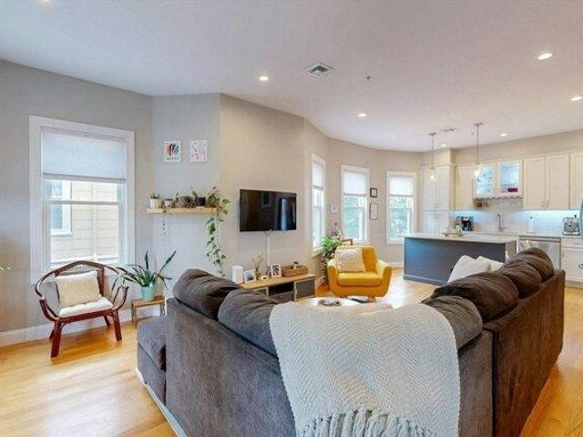 3 bedroom, Boston MA 02125 LS103128205