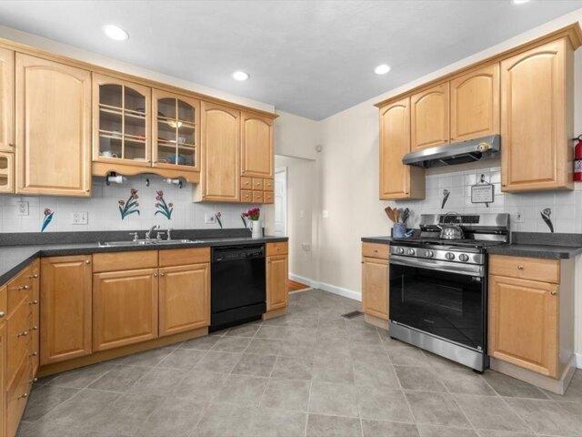 3 bedroom, Boston MA 02125 102412720