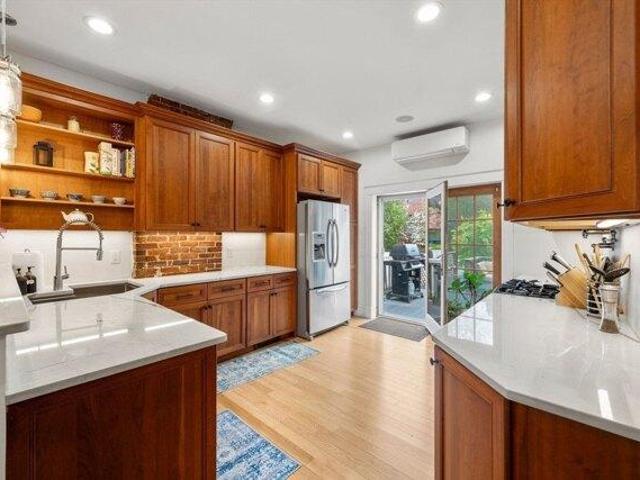 3 bedroom, Boston MA 02127 LS103125748