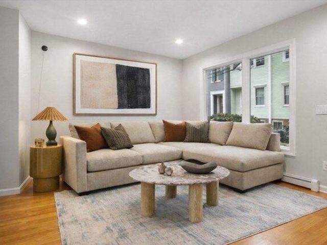 3 bedroom, Boston MA 02127 102412299