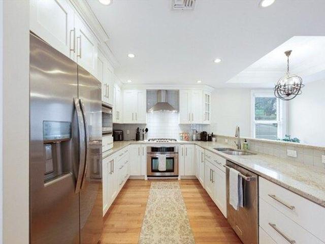 3 bedroom, Boston MA 02127 102728197