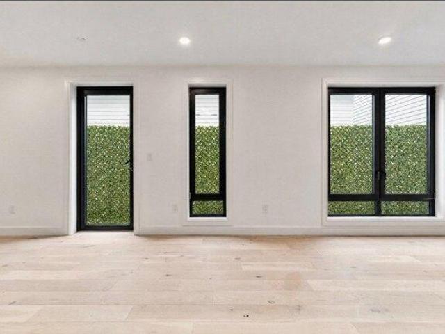 3 bedroom, Boston MA 02127 103162328