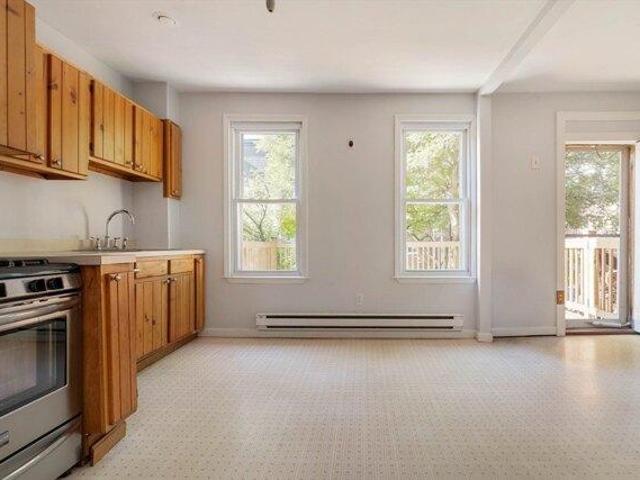 3 bedroom, Boston MA 02127 104788205