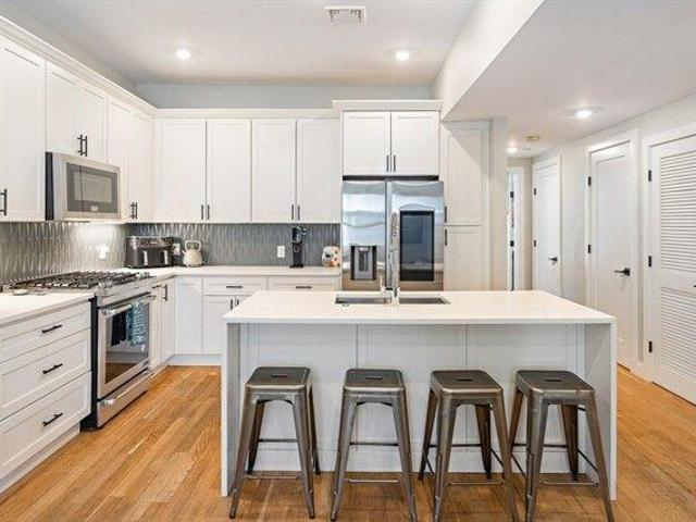 3 bedroom, Boston MA 02128 LS102961032