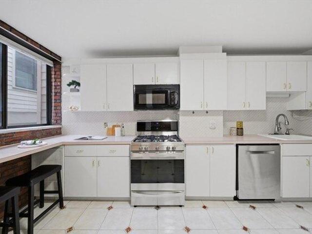 3 bedroom, Boston MA 02128 103965686
