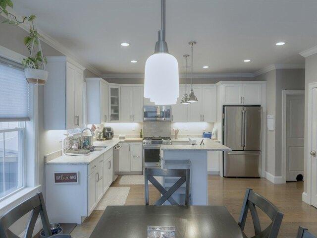 3 bedroom, Boston MA 02131 LS102708910
