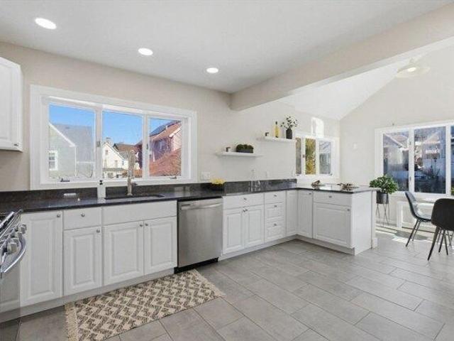 3 bedroom, Boston MA 02131 104078664