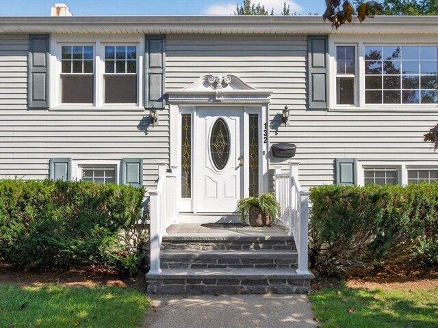 3 bedroom, Boston MA 02132 102529291