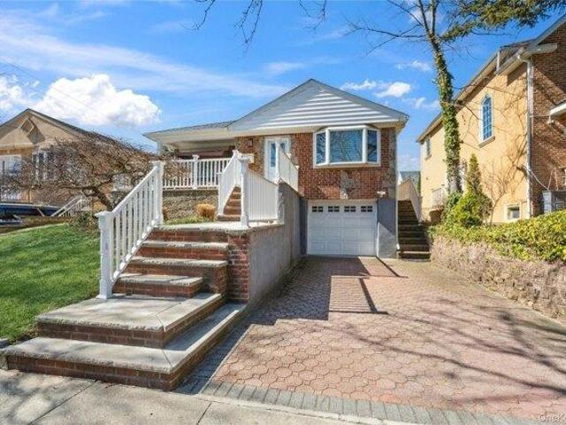 3 bedroom, Bayside NY 11360 101800877