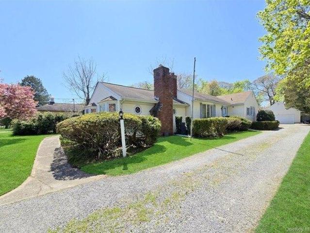 3 bedroom, Bayport NY 11705 103603154
