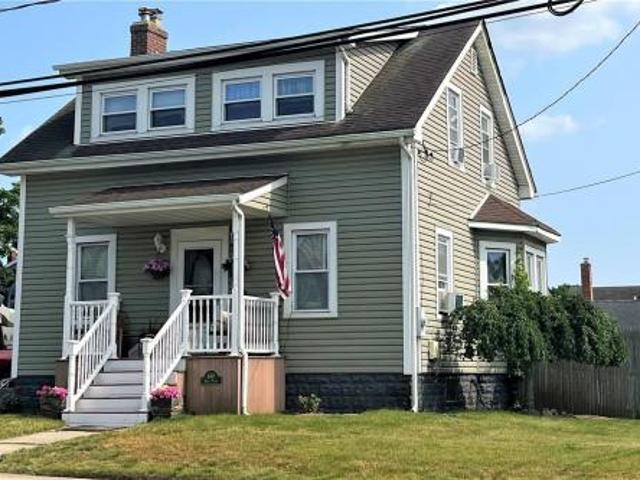 3 bedroom, Baldwin NY 11510 72692319