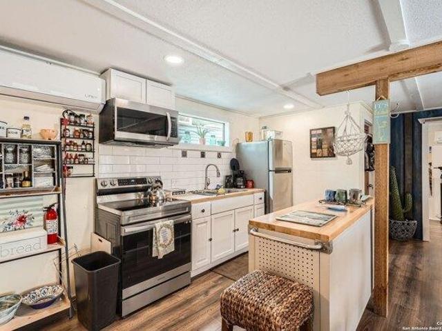 3 bedroom, Bandera TX 78003 94156265