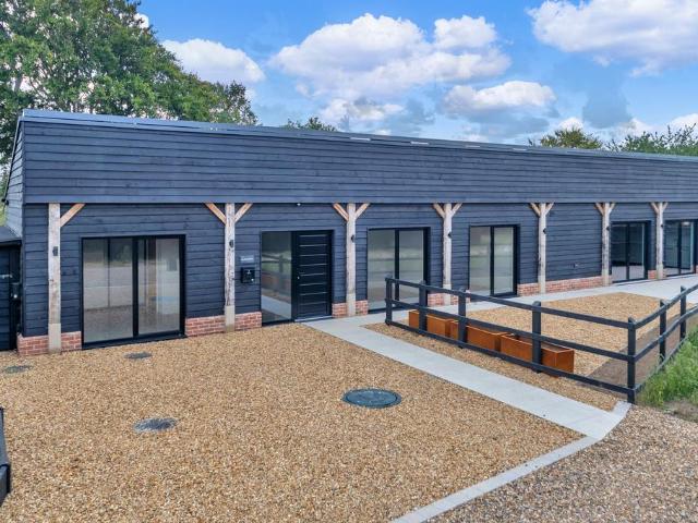 3 bedroom barn to rent