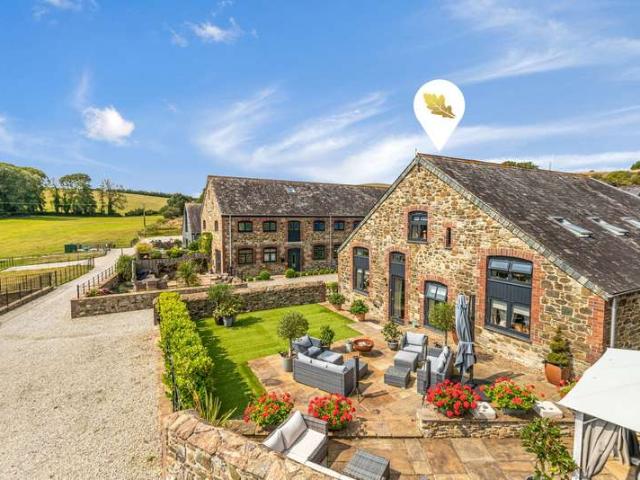 3 Bedroom Barn Conversion Character Property