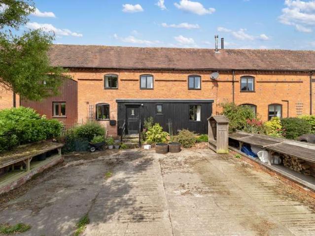 3 Bedroom Barn Conversion Character Property