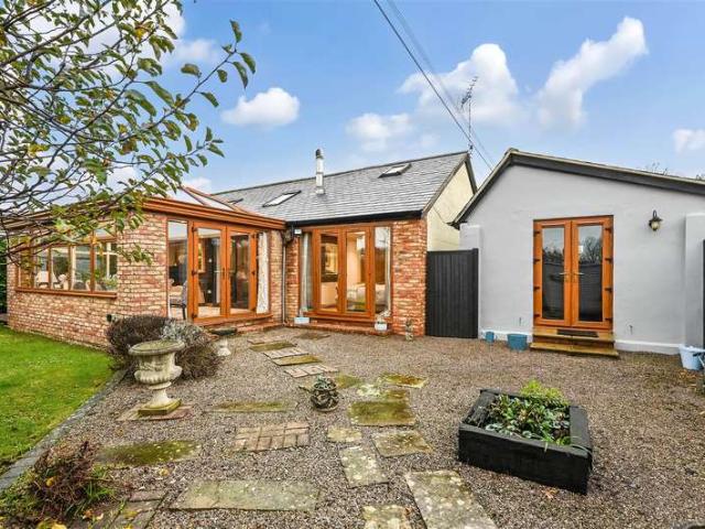 3 Bedroom Barn Conversion Character Property