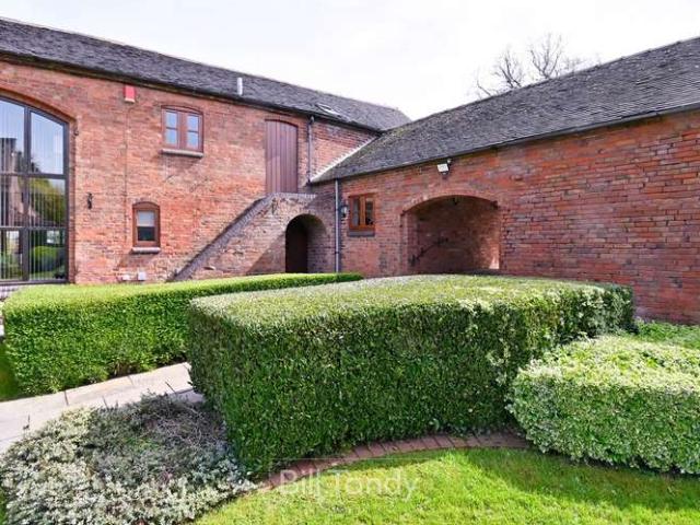 3 Bedroom Barn Conversion Character Property
