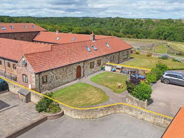 3 Bedroom Barn Conversion Character Property