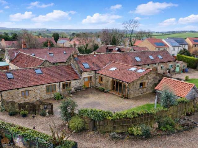 3 Bedroom Barn Conversion Character Property