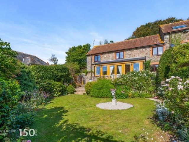 3 Bedroom Barn Conversion Character Property