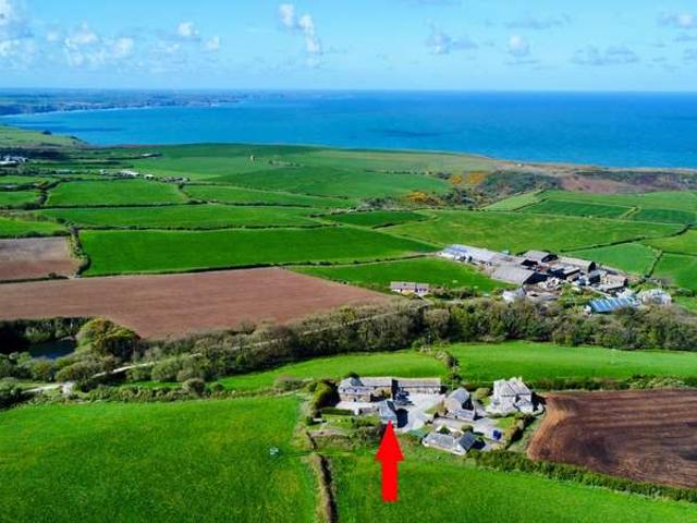 3 Bedroom Barn Conversion Character Property