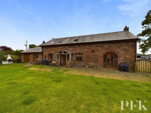3 Bedroom Barn Conversion Character Property