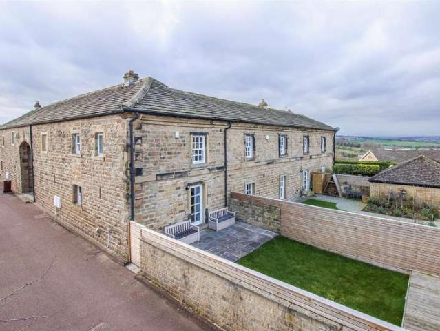 3 Bedroom Barn Conversion Character Property