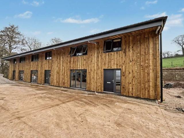3 Bedroom Barn Conversion Character Property