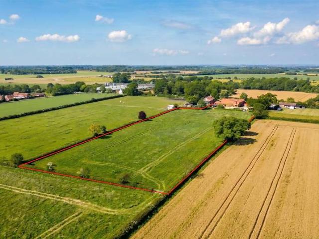 3 Bedroom Barn Conversion Character Property