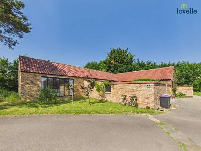 3 Bedroom Barn Conversion Character Property